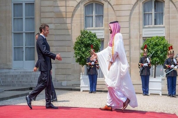 بنسلمان و ماکرون در کاخ الیزه دیدار و گفتگو کردند