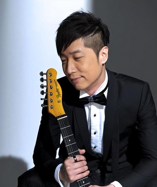 马浚伟50岁当CEO，TVB演员转行路，个个活出新精彩_新闻看看