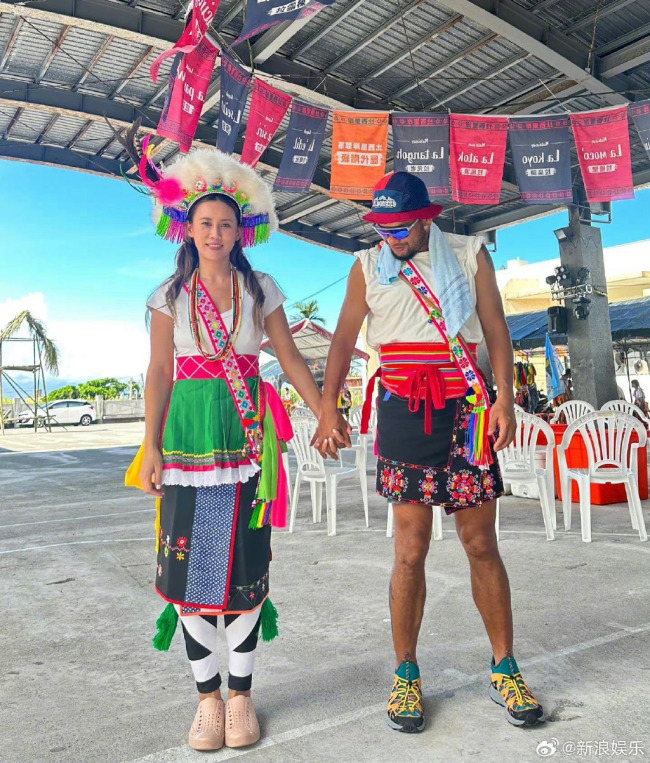 49岁张震岳结婚 新娘子竟然是她的妹妹！_娱乐频道_中华网