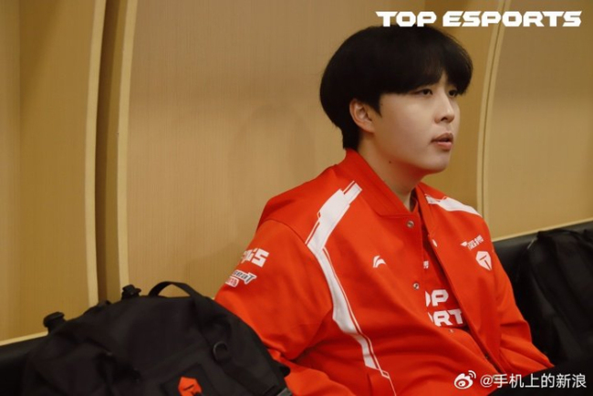 JDG经理疑曝Kanavi态度有问题 表现低迷引争议_娱乐频道_中华网